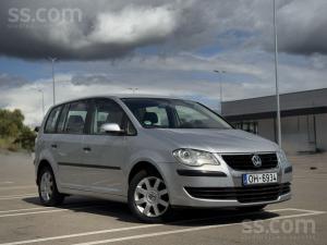 Pelēks Volkswagen Touran 2008 Jelgava, ar dzinēja tilpumu 1.90 L un nobraukumu 0 tūkst. km par 4099 €, foto 3 vietnē AUTOMOTO.COM.LV