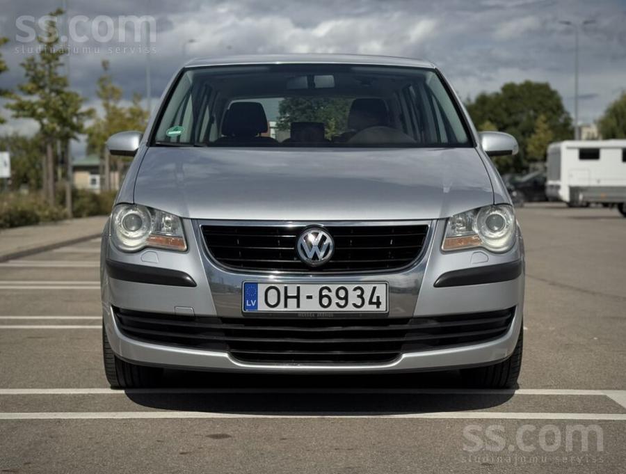 Pelēks Volkswagen Touran 2008 Jelgava, ar dzinēja tilpumu 1.90 L un nobraukumu 0 tūkst. km par 4099 €, foto 6 vietnē AUTOMOTO.COM.LV