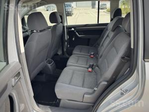 Pelēks Volkswagen Touran 2008 Jelgava, ar dzinēja tilpumu 1.90 L un nobraukumu 0 tūkst. km par 4099 €, foto 9 vietnē AUTOMOTO.COM.LV