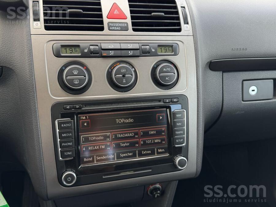 Pelēks Volkswagen Touran 2008 Jelgava, ar dzinēja tilpumu 1.90 L un nobraukumu 0 tūkst. km par 4099 €, foto 12 vietnē AUTOMOTO.COM.LV