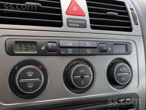 Pelēks Volkswagen Touran 2008 Jelgava, ar dzinēja tilpumu 1.90 L un nobraukumu 0 tūkst. km par 4099 €, foto 14 vietnē AUTOMOTO.COM.LV