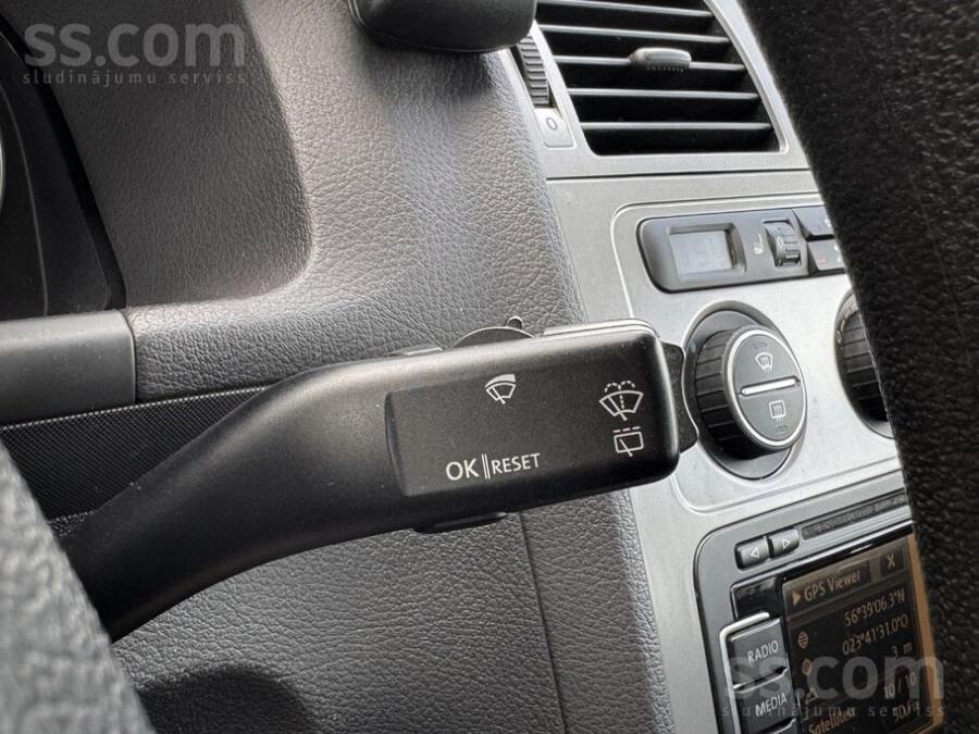 Pelēks Volkswagen Touran 2008 Jelgava, ar dzinēja tilpumu 1.90 L un nobraukumu 0 tūkst. km par 4099 €, foto 16 vietnē AUTOMOTO.COM.LV