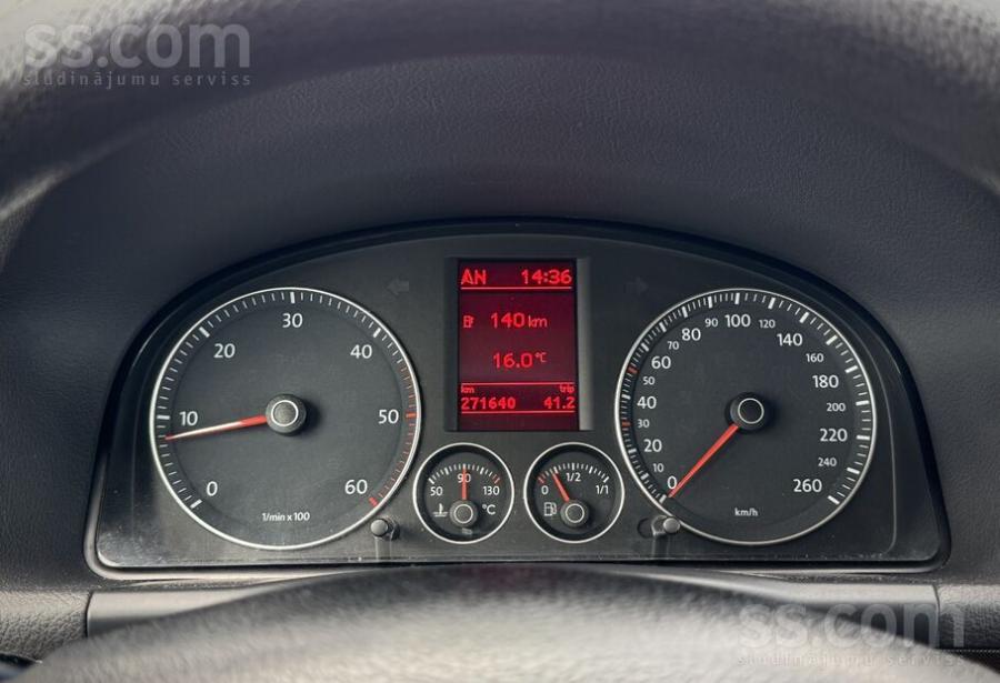 Pelēks Volkswagen Touran 2008 Jelgava, ar dzinēja tilpumu 1.90 L un nobraukumu 0 tūkst. km par 4099 €, foto 19 vietnē AUTOMOTO.COM.LV
