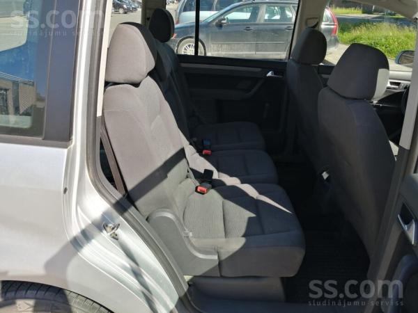 Grey Volkswagen Touran 2008 in Riga, with an engine capacity of 1.90 L and mileage of 383 thousand km for 950 €, photo 9 on AUTOMOTO.COM.LV