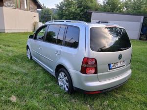 Pelēks Volkswagen Touran 2008 Viļņa, ar dzinēja tilpumu 2.00 L un nobraukumu 438 tūkst. km par 1450 €, foto 5 vietnē AUTOMOTO.COM.LV