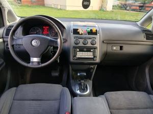 Pelēks Volkswagen Touran 2008 Viļņa, ar dzinēja tilpumu 2.00 L un nobraukumu 438 tūkst. km par 1450 €, foto 10 vietnē AUTOMOTO.COM.LV