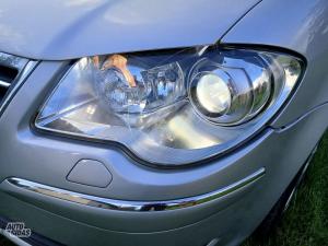 Pelēks Volkswagen Touran 2008 Viļņa, ar dzinēja tilpumu 2.00 L un nobraukumu 438 tūkst. km par 1450 €, foto 16 vietnē AUTOMOTO.COM.LV
