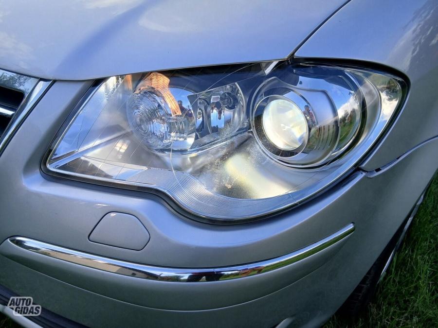 Pelēks Volkswagen Touran 2008 Viļņa, ar dzinēja tilpumu 2.00 L un nobraukumu 438 tūkst. km par 1450 €, foto 16 vietnē AUTOMOTO.COM.LV