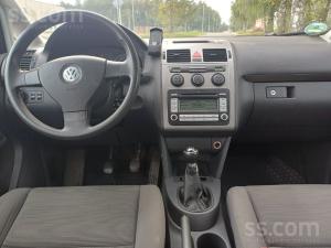 Grey Volkswagen Touran 2008 in Daugavpils, with an engine capacity of 1.90 L and mileage of 0 thousand km for 1950 €, photo 8 on AUTOMOTO.COM.LV