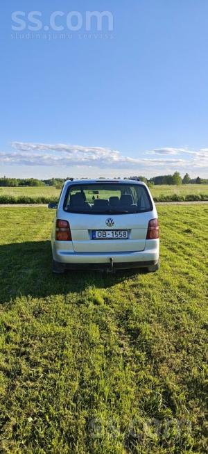Grey Volkswagen Touran 2008 in Ogre, with an engine capacity of 1.60 L and mileage of 0 thousand km for 3700 €, photo 3 on AUTOMOTO.COM.LV