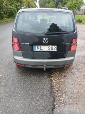Grey Volkswagen Touran 2008 in Riga, with an engine capacity of 1.90 L and mileage of 0 thousand km for 1600 €, photo 5 on AUTOMOTO.COM.LV