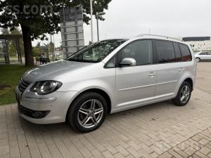 Pelēks Volkswagen Touran 2008 Rēzekne, ar dzinēja tilpumu 1.90 L un nobraukumu 0 tūkst. km par 3850 €, foto 7 vietnē AUTOMOTO.COM.LV