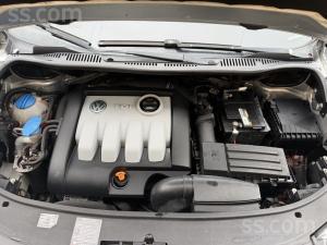 Pelēks Volkswagen Touran 2008 Rēzekne, ar dzinēja tilpumu 1.90 L un nobraukumu 0 tūkst. km par 3850 €, foto 11 vietnē AUTOMOTO.COM.LV