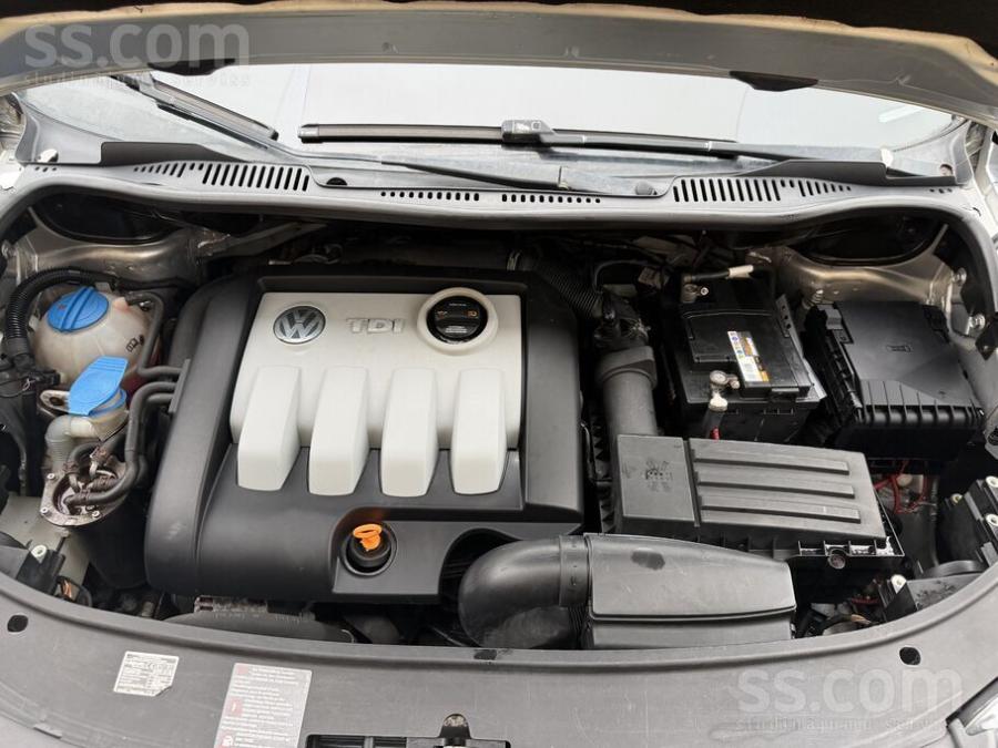 Pelēks Volkswagen Touran 2008 Rēzekne, ar dzinēja tilpumu 1.90 L un nobraukumu 0 tūkst. km par 3850 €, foto 11 vietnē AUTOMOTO.COM.LV