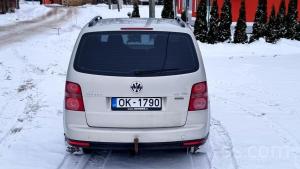 Grey Volkswagen Touran 2008 in Cesis, with an engine capacity of 2.00 L and mileage of 324 thousand km for 2400 €, photo 7 on AUTOMOTO.COM.LV