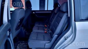 Grey Volkswagen Touran 2008 in Cesis, with an engine capacity of 2.00 L and mileage of 324 thousand km for 2400 €, photo 15 on AUTOMOTO.COM.LV