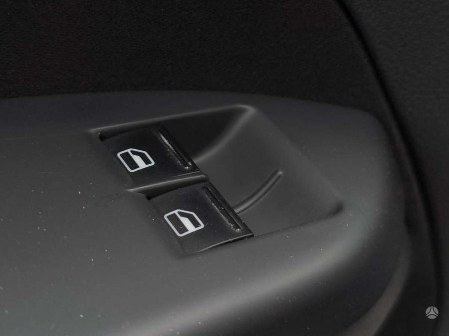 Grey Volkswagen Touran 2008 in Vilnius, with an engine capacity of 1.90 L and mileage of 435 thousand km for 2999 €, photo 15 on AUTOMOTO.COM.LV
