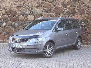 Grey Volkswagen Touran 2008 in Tukums, with an engine capacity of 1.40 L and mileage of 265 thousand km for 2990 €, photo 3 on AUTOMOTO.COM.LV