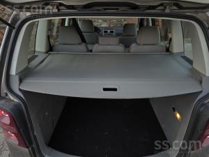 Grey Volkswagen Touran 2008 in Tukums, with an engine capacity of 1.40 L and mileage of 265 thousand km for 2990 €, photo 8 on AUTOMOTO.COM.LV