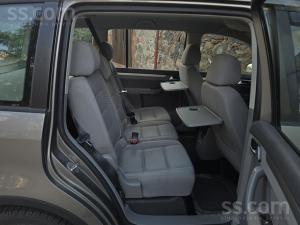 Grey Volkswagen Touran 2008 in Tukums, with an engine capacity of 1.40 L and mileage of 265 thousand km for 2990 €, photo 9 on AUTOMOTO.COM.LV