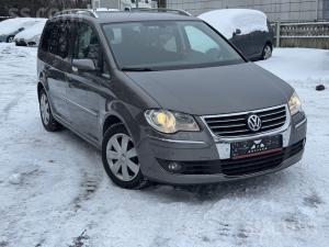 Grey Volkswagen Touran 2009 in Riga, with an engine capacity of 1.40 L and mileage of 168 thousand km for 4750 €, photo 6 on AUTOMOTO.COM.LV