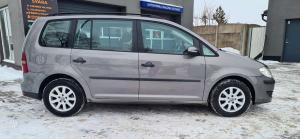Pelēks Volkswagen Touran 2009 Tauragė, ar dzinēja tilpumu 1.90 L un nobraukumu 268 tūkst. km par 2700 €, foto 8 vietnē AUTOMOTO.COM.LV