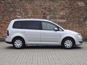 Pelēks Volkswagen Touran 2009 Viļņa, ar dzinēja tilpumu 1.40 L un nobraukumu 139 tūkst. km par 4100 €, foto 6 vietnē AUTOMOTO.COM.LV
