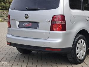 Pelēks Volkswagen Touran 2009 Viļņa, ar dzinēja tilpumu 1.40 L un nobraukumu 139 tūkst. km par 4100 €, foto 10 vietnē AUTOMOTO.COM.LV
