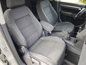 Pelēks Volkswagen Touran 2009 Viļņa, ar dzinēja tilpumu 1.40 L un nobraukumu 139 tūkst. km par 4100 €, foto 21 vietnē AUTOMOTO.COM.LV