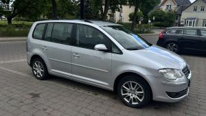 Grey Volkswagen Touran 2009 in Utena, with an engine capacity of 2.00 L and mileage of 300 thousand km for 1999 €, photo 3 on AUTOMOTO.COM.LV