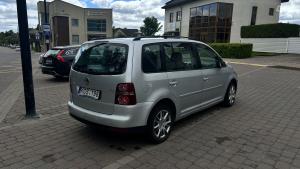 Grey Volkswagen Touran 2009 in Utena, with an engine capacity of 2.00 L and mileage of 300 thousand km for 1999 €, photo 6 on AUTOMOTO.COM.LV