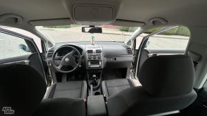 Grey Volkswagen Touran 2009 in Utena, with an engine capacity of 2.00 L and mileage of 300 thousand km for 1999 €, photo 11 on AUTOMOTO.COM.LV