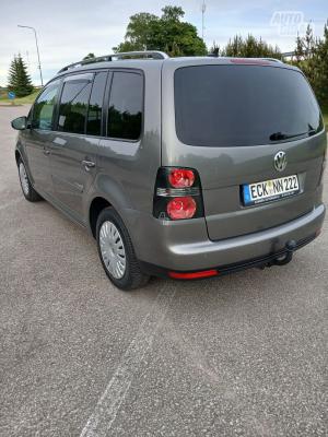 Pelēks Volkswagen Touran 2009 Mažeikiai, ar dzinēja tilpumu 1.90 L un nobraukumu 271 tūkst. km par 4199 €, foto 6 vietnē AUTOMOTO.COM.LV