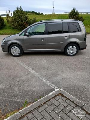 Pelēks Volkswagen Touran 2009 Mažeikiai, ar dzinēja tilpumu 1.90 L un nobraukumu 271 tūkst. km par 4199 €, foto 10 vietnē AUTOMOTO.COM.LV