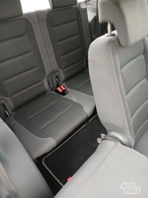 Pelēks Volkswagen Touran 2009 Mažeikiai, ar dzinēja tilpumu 1.90 L un nobraukumu 271 tūkst. km par 4199 €, foto 27 vietnē AUTOMOTO.COM.LV