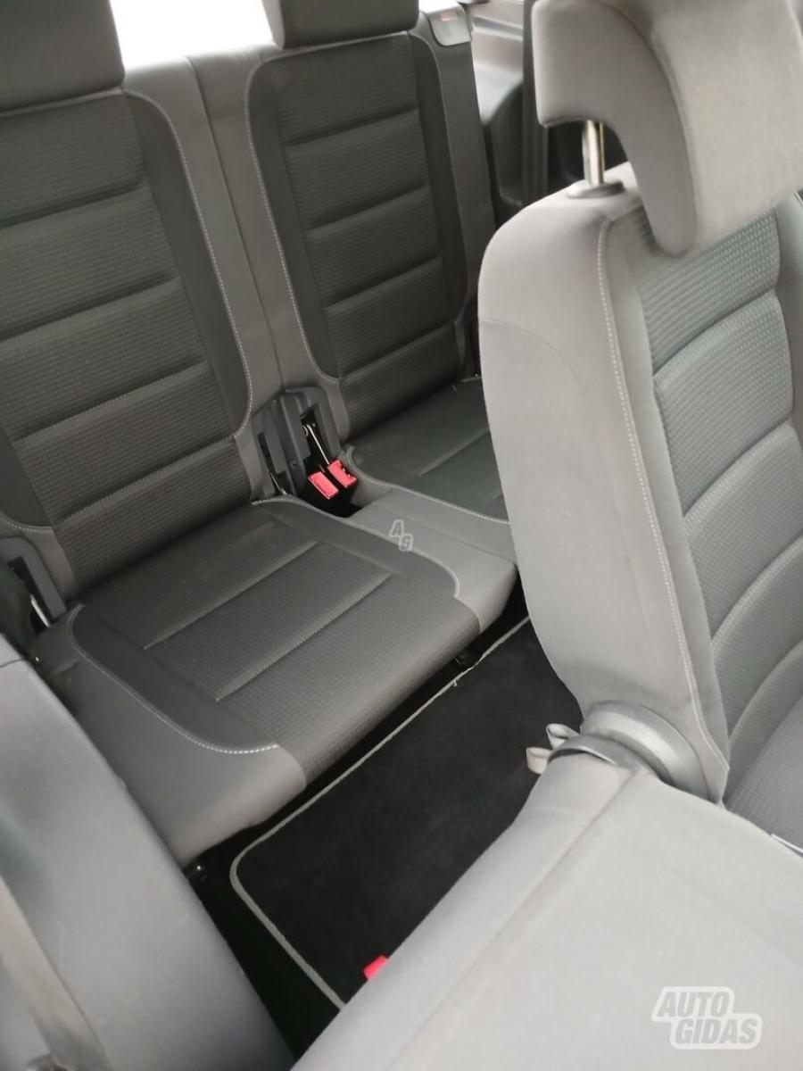 Pelēks Volkswagen Touran 2009 Mažeikiai, ar dzinēja tilpumu 1.90 L un nobraukumu 271 tūkst. km par 4199 €, foto 27 vietnē AUTOMOTO.COM.LV