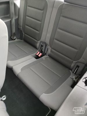 Pelēks Volkswagen Touran 2009 Mažeikiai, ar dzinēja tilpumu 1.90 L un nobraukumu 271 tūkst. km par 4199 €, foto 28 vietnē AUTOMOTO.COM.LV