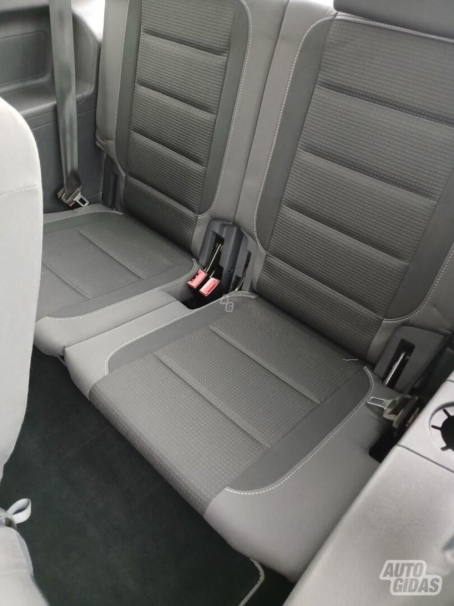 Pelēks Volkswagen Touran 2009 Mažeikiai, ar dzinēja tilpumu 1.90 L un nobraukumu 271 tūkst. km par 4199 €, foto 28 vietnē AUTOMOTO.COM.LV