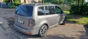 Grey Volkswagen Touran 2009 in Vilnius, with an engine capacity of 2.00 L and mileage of 322 thousand km for 1899 €, photo 7 on AUTOMOTO.COM.LV