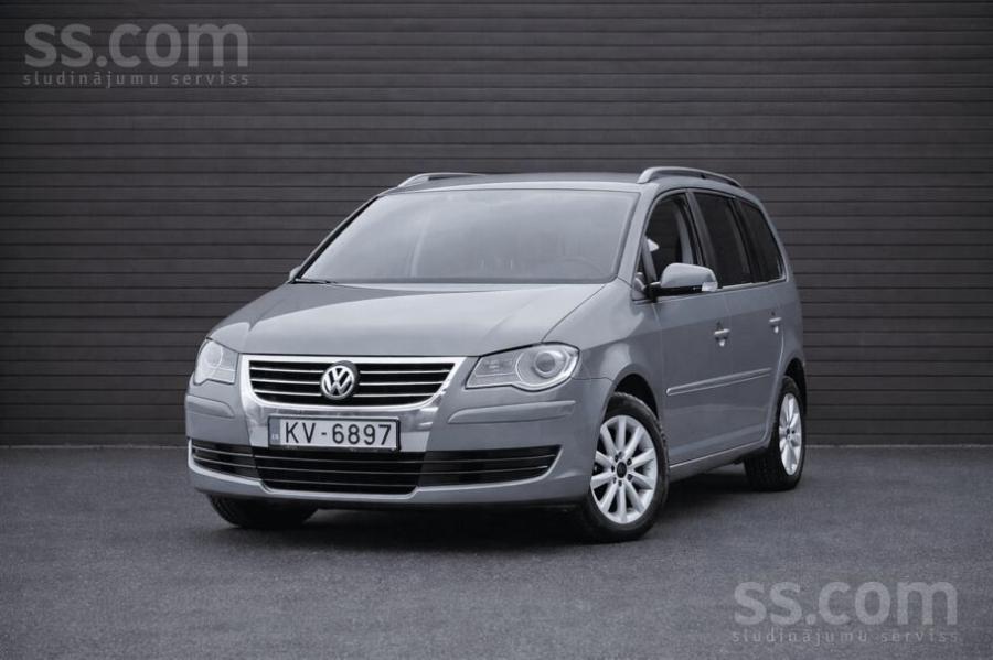 Pelēks Volkswagen Touran 2009 Rīga, ar dzinēja tilpumu 1.90 L un nobraukumu 280 tūkst. km par 4990 €, foto 1 vietnē AUTOMOTO.COM.LV