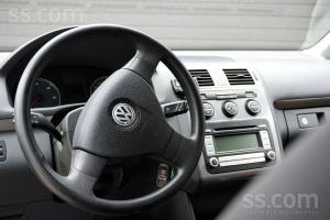 Pelēks Volkswagen Touran 2009 Rīga, ar dzinēja tilpumu 1.90 L un nobraukumu 280 tūkst. km par 4990 €, foto 6 vietnē AUTOMOTO.COM.LV