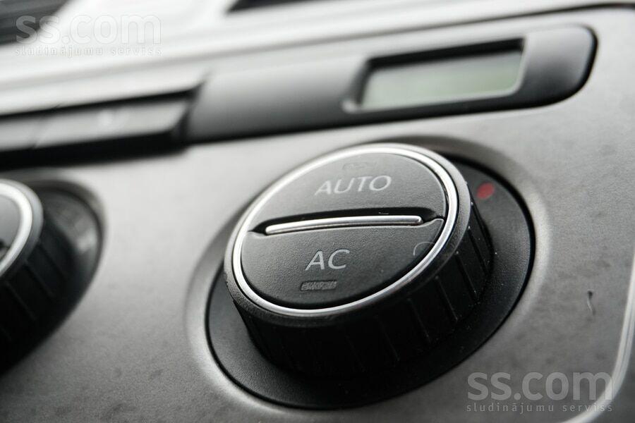 Pelēks Volkswagen Touran 2009 Rīga, ar dzinēja tilpumu 1.90 L un nobraukumu 280 tūkst. km par 4990 €, foto 13 vietnē AUTOMOTO.COM.LV