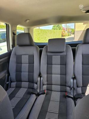Grey Volkswagen Touran 2009 in Kursenai, with an engine capacity of 1.39 L and mileage of 184 thousand km for 2500 €, photo 25 on AUTOMOTO.COM.LV