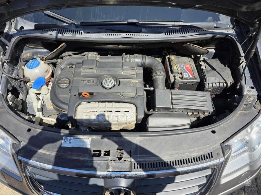 Grey Volkswagen Touran 2009 in Kursenai, with an engine capacity of 1.39 L and mileage of 184 thousand km for 2500 €, photo 26 on AUTOMOTO.COM.LV