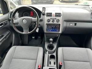 Pelēks Volkswagen Touran 2009 Limbaži, ar dzinēja tilpumu 1.90 L un nobraukumu 255 tūkst. km par 4550 €, foto 10 vietnē AUTOMOTO.COM.LV