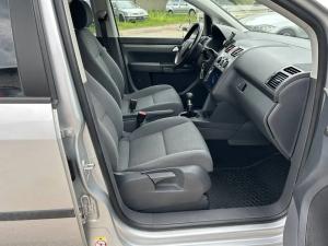 Pelēks Volkswagen Touran 2009 Limbaži, ar dzinēja tilpumu 1.90 L un nobraukumu 255 tūkst. km par 4550 €, foto 11 vietnē AUTOMOTO.COM.LV
