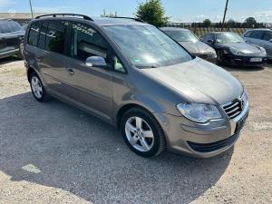 Серый Фольксваген Туран 2009 в Юрбаркас, объемом двигателя 1.97 л и пробегом 276 тыс. км за 3399 €, фото  на AUTOMOTO.COM.LV