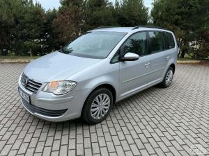 Pelēks Volkswagen Touran 2009 Mažeikiai, ar dzinēja tilpumu 1.90 L un nobraukumu 252 tūkst. km par 3950 €, foto 13 vietnē AUTOMOTO.COM.LV
