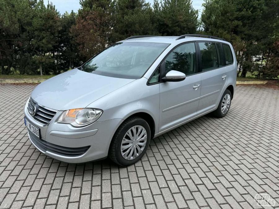 Pelēks Volkswagen Touran 2009 Mažeikiai, ar dzinēja tilpumu 1.90 L un nobraukumu 252 tūkst. km par 3950 €, foto 13 vietnē AUTOMOTO.COM.LV