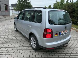 Pelēks Volkswagen Touran 2009 Mažeikiai, ar dzinēja tilpumu 1.90 L un nobraukumu 252 tūkst. km par 3950 €, foto 16 vietnē AUTOMOTO.COM.LV